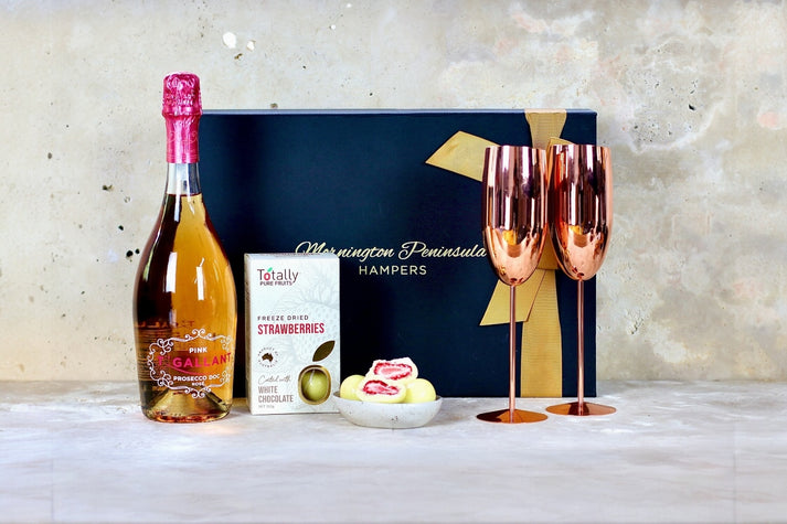 Sparkling Rose` and Strawberries – Mornington Peninsula Hampers